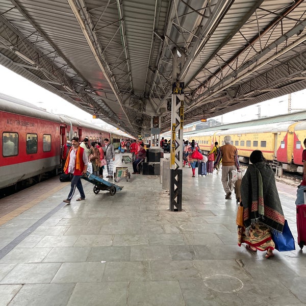 Sealdah Station Inside