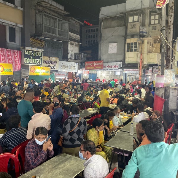 Manek Chowk - 32 tips from 692 visitors