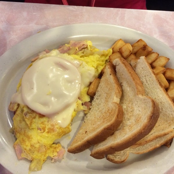 Moonlight Diner & Grille - 408 Main St