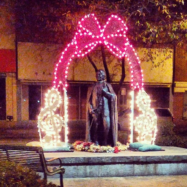 James Brown Statue and Plaza - Outdoor Sculpture in Augusta