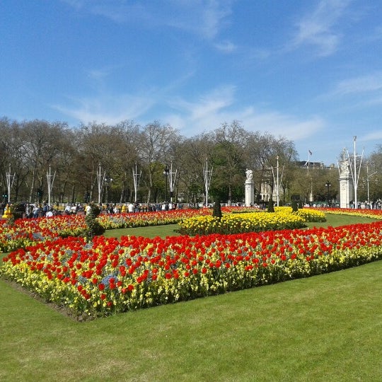 Buckingham Palace Garden - Garden in London