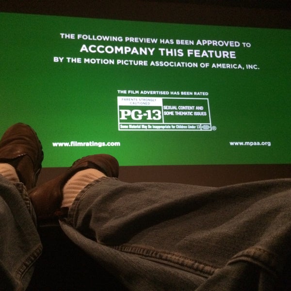 Preview Green Screen Pg 13