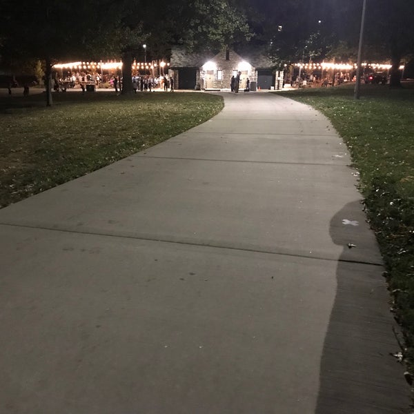 Francis Park - Park in St. Louis Hills