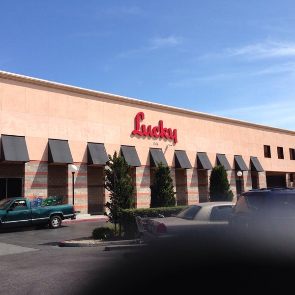 Lucky - Supermarket in Blossom Valley
