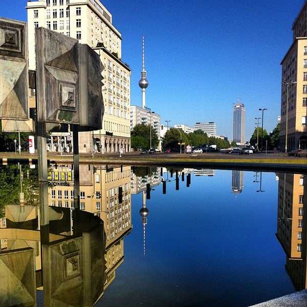 Strausberger Platz - Plaza