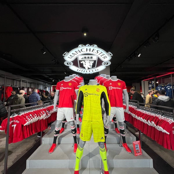 Photos at Manchester United Megastore - Souvenir Store