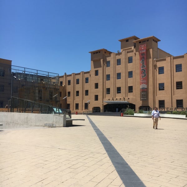 Biblioteca de Santiago - Library in Yungay