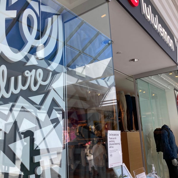 lululemon athletica - Clothing Store in City Centre
