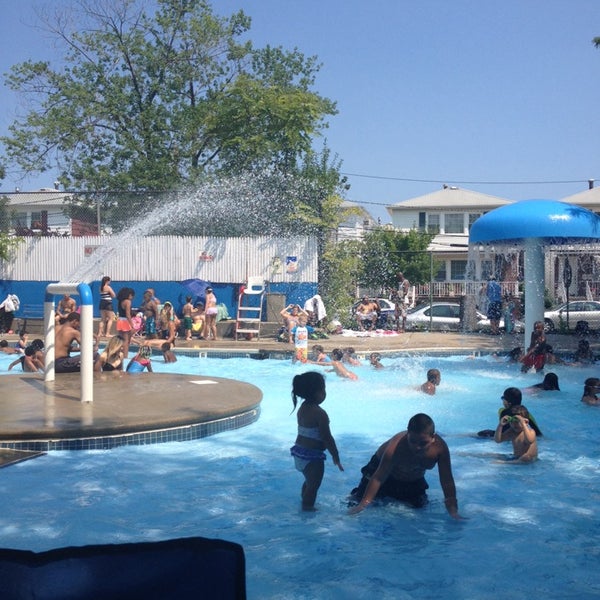 DiDominico Municipal Pool - Swimming Pool in Bayonne