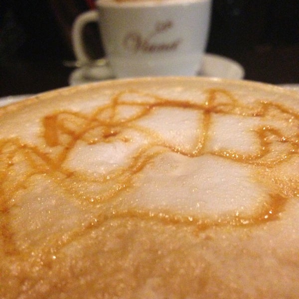 Viuna Café | کافه ویونا - منطقه ۱ - 17 tips from 121 visitors