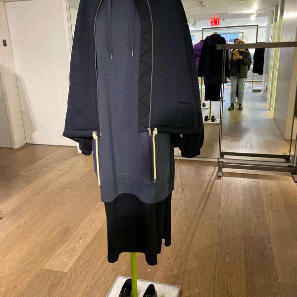 COS - SoHo - 129 Spring St