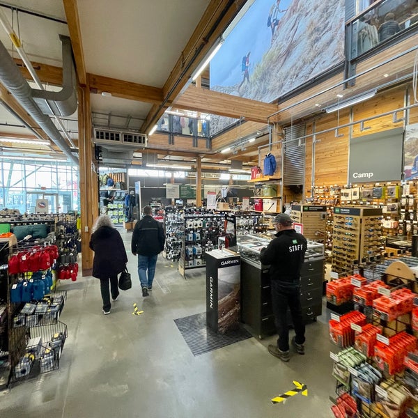 MEC Burlington - 1030 Brant St.