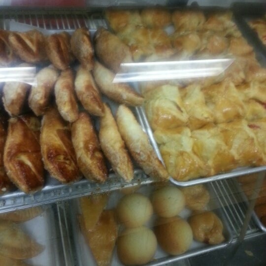 Tati's bakery - 16367 Miramar Pkwy