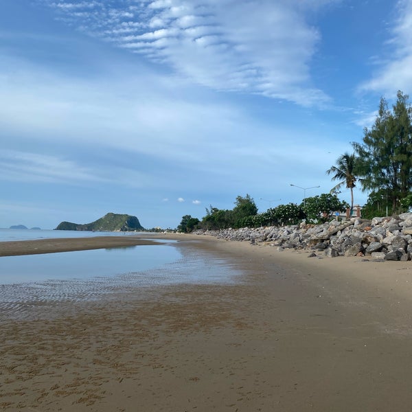 หาดปราณบุรี (Pranburi Beach) - 28 tips