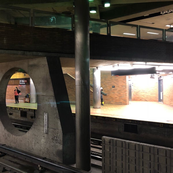 Photos at MTA Subway - 21st St/Queensbridge (F) - Queensbridge - 14 tips