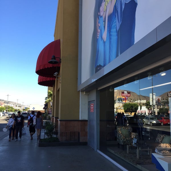 Macroplaza - Shopping Mall