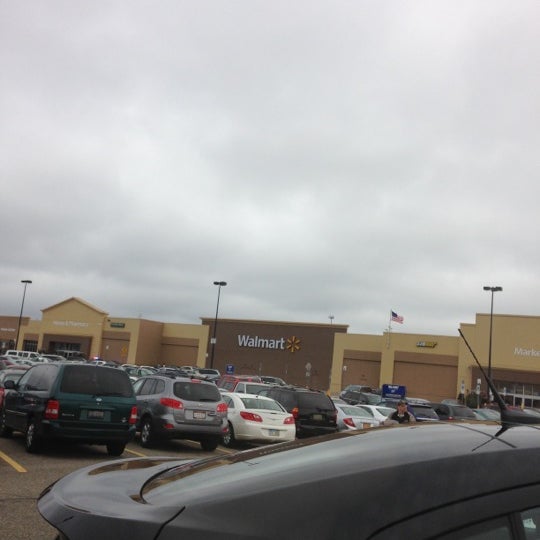 Photos at Walmart Supercenter - Big Box Store in Kent