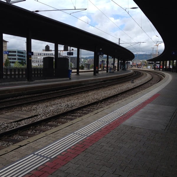 Gleis 3/4 - Zug, Zug