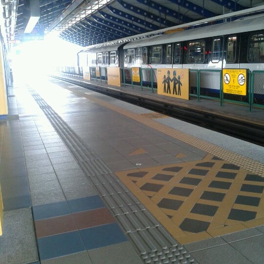 Photos at RapidKL Bank Rakyat-Bangsar (KJ16) LRT Station - Bangsar ...