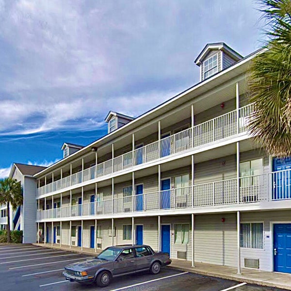 InTown Suites Extended Stay Charleston - Motel in west of the Ashley