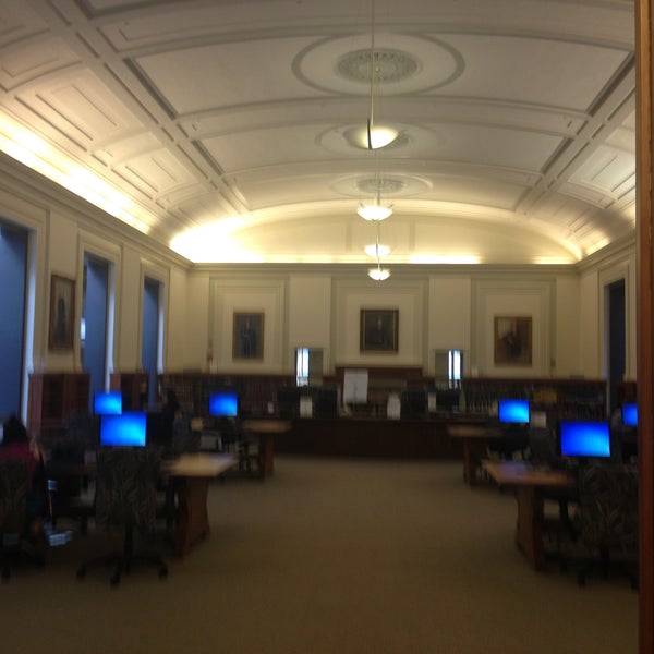 Wellesley College Clapp Library