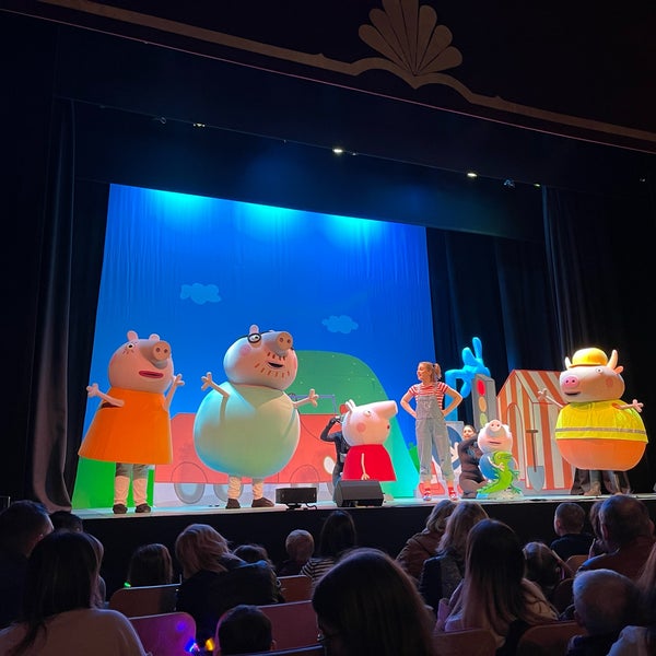 Victoria Theatre - Theater