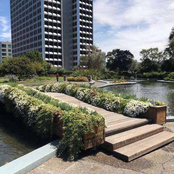 Kaiser Rooftop Garden - Uptown - 300 Lakeside Dr
