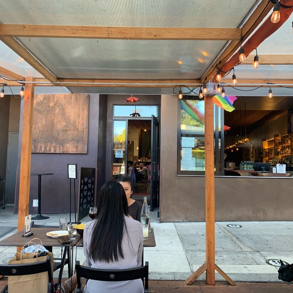 Shakewell - Lakeshore - 3407 Lakeshore Ave