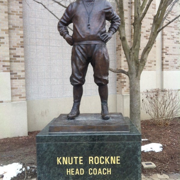 Knute Rockne Statue