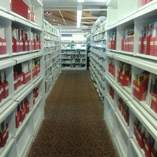 Photos at KCLS Bothell Library - 4 tips from 445 visitors