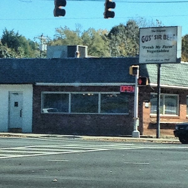 Gus' Sir Beef - American Restaurant