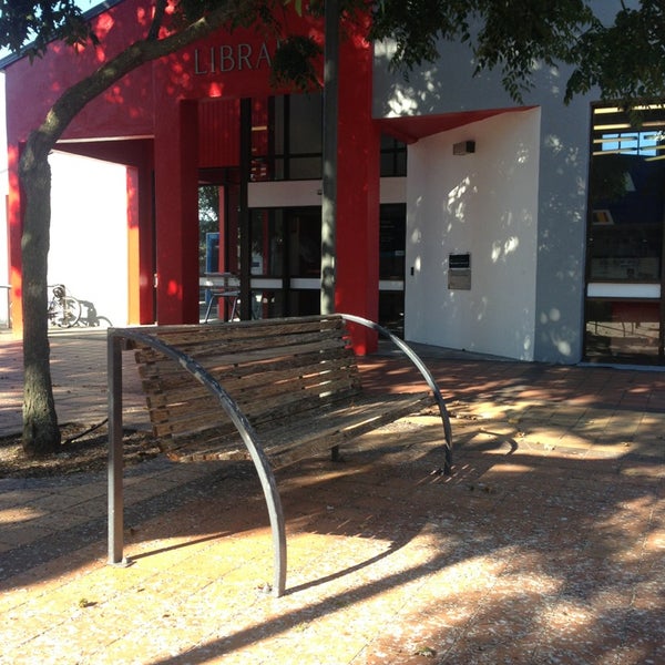 Pt Chevalier Community Library - Point Chevalier - Great North Rd