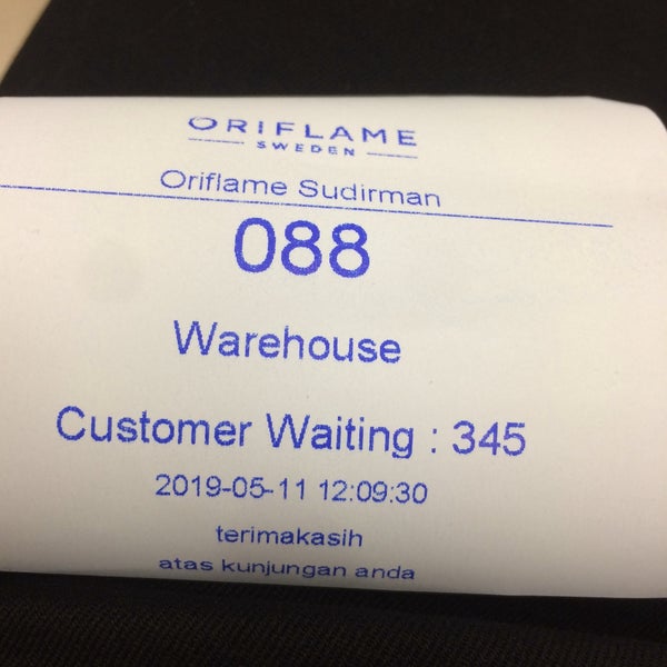 Oriflame (Menara Standard Chartered) Cab. Sudirman - Cosmetics Store