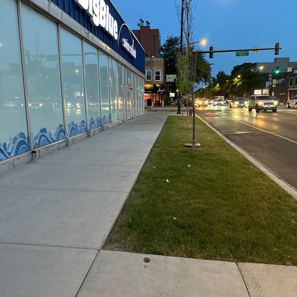 North Center - 3 tips from 1076 visitors