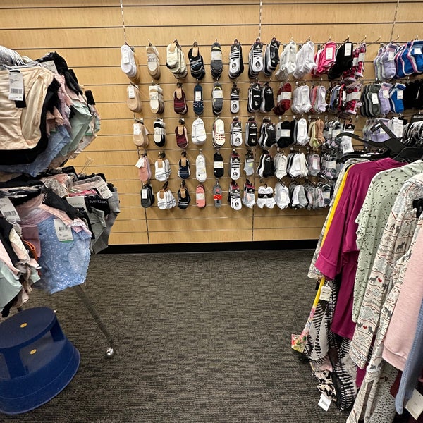Nordstrom Rack - Streeterville - 101 E Chicago Ave