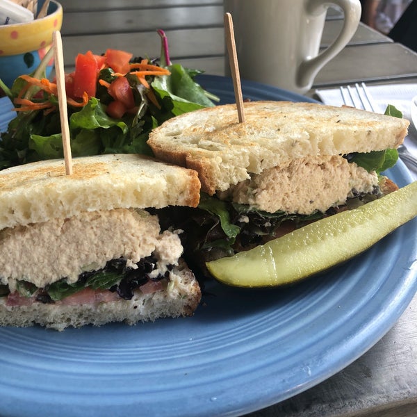 Zabie's Neighborhood Cafe - Café in Santa Monica