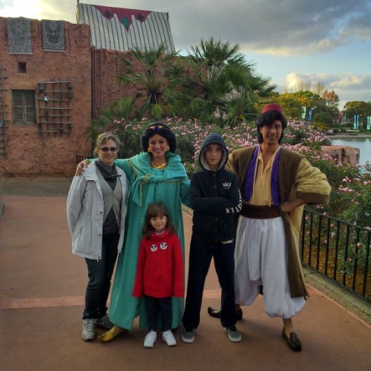 Photos at Aladdin and Jasmine Meet and Greet - Attraction in Lake Buena ...