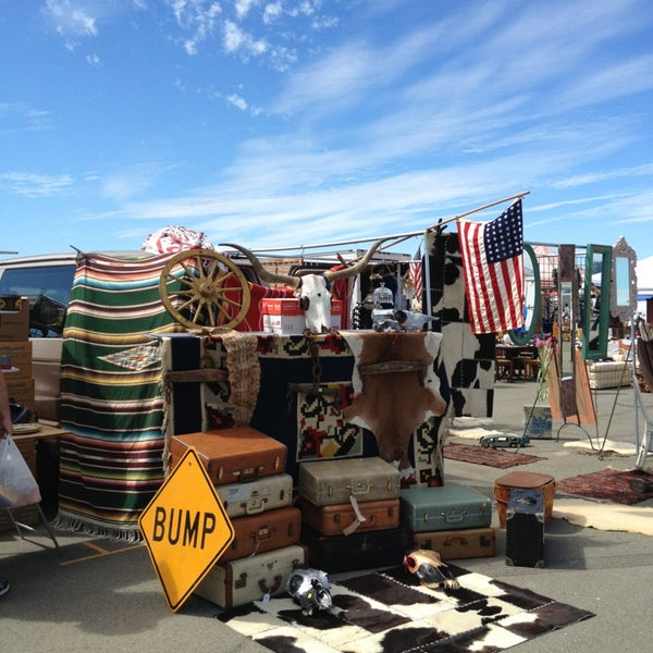 Alameda Point Antiques Faire - Flea Market in Alameda Point