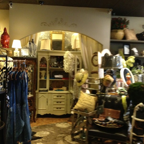 Liz Murtagh Boutique - Boutique