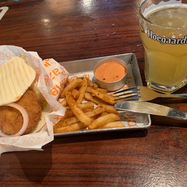 Colaba Social - 42 tips