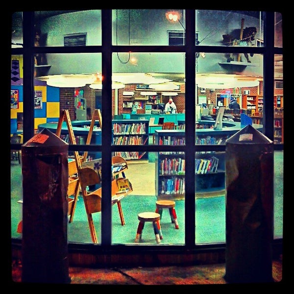 Chicago Public Library - Bridgeport - Chicago, IL