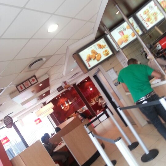 KFC - Corner Sheffield & Main Streets