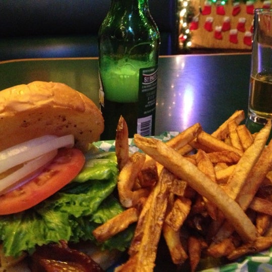 Shamrocks Grill and Pub - Bar in Saint Paul