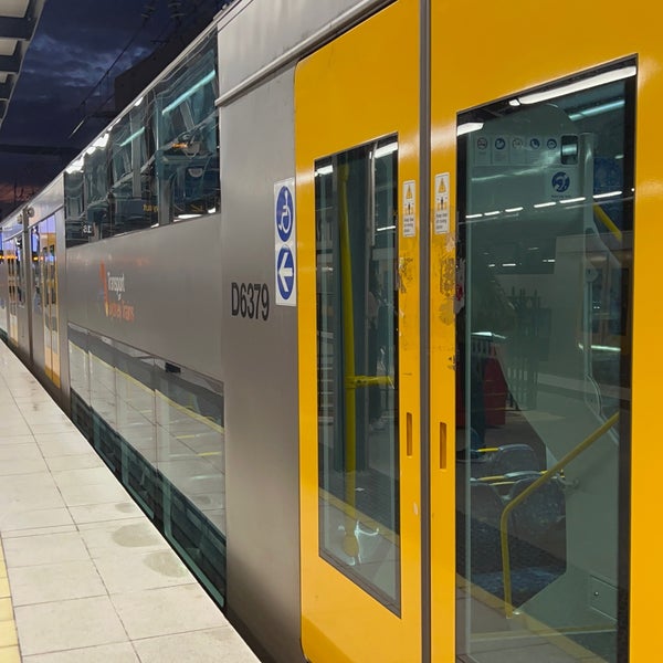 Platforms 16 & 17 - South Sydney - 18 tips from 4040 visitors