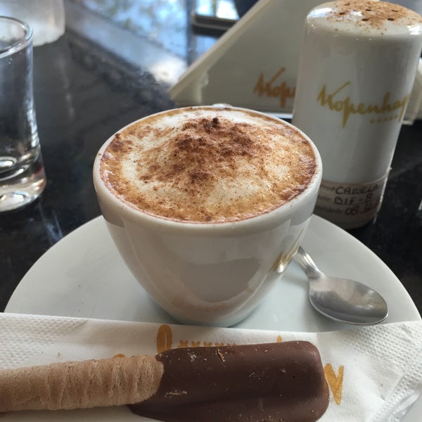 Kopenhagen - Café in Vl. Capivari