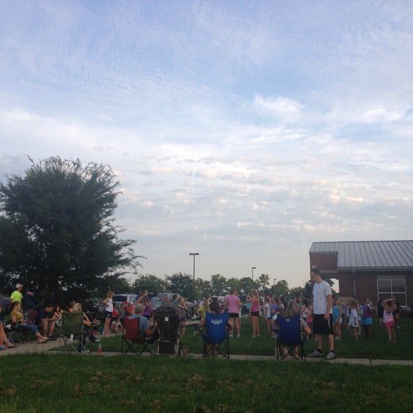 Photos at Longview Elementary - Elementary School