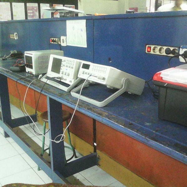 Laboratorium Pengukuran Fisis Teknik Fisika ITS - Surabaya, Jawa Timur