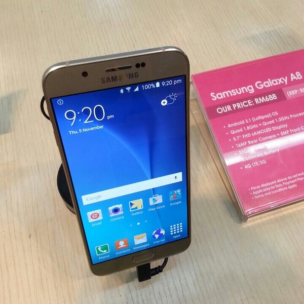 Celcom BlueCube - Mobile Phone Store