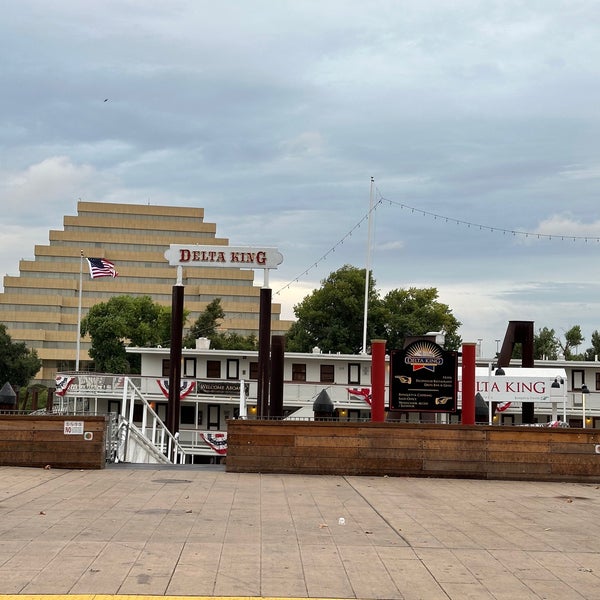 Delta King Hotel - Hotel in Sacramento