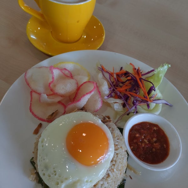 Cafe Sepuloh - 10th Floor MOF Inc Tower Platinum Park